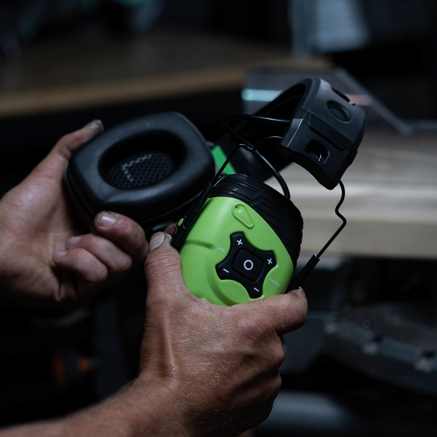 ISOtunes LINK Aware Electronic BT Earmuff | IPX4 | OSHA-Compliant | ISOtunes.com